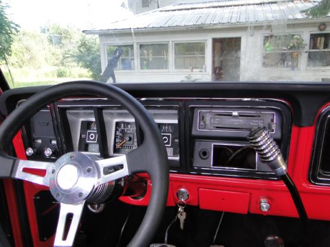 Tommy Lee's Customs: 1977 Ford F-150 Resto-Mod